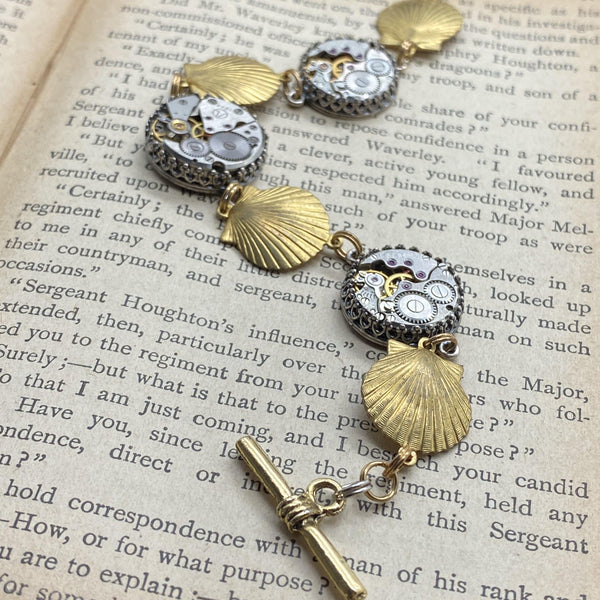 Donna - Shell Bracelet - The Victorian Magpie